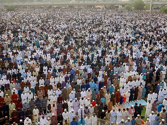 Pakistan: Karachi’s largest Eid prayer congregation held after two years