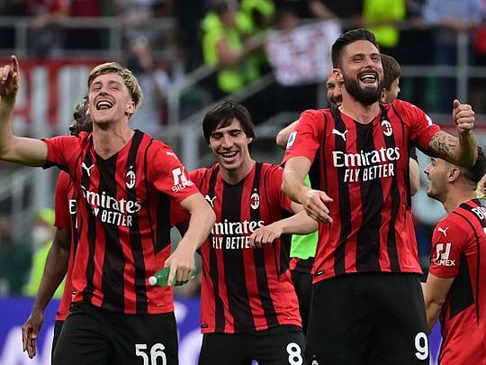 AC Milan, Leipzig take final last-16 places as PSG lose top spot