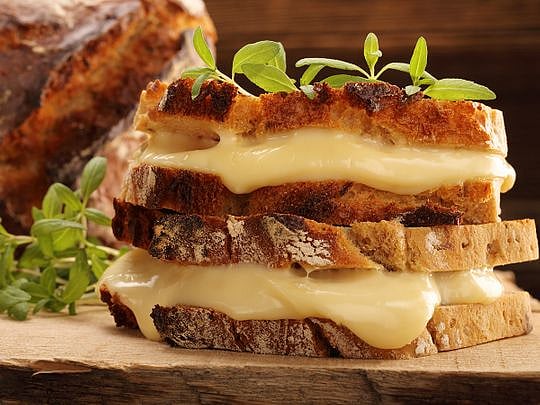 Middle Eastern grilled Kashkaval cheese sandwich recipe