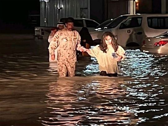 Sheikh Mohammed orders emergency teams to rain-affected Fujairah and ...