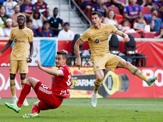 Lewandowski bids farewell to Bayern Munich staff after rocky Barcelona move