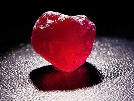 Dubai firm Fura brings out 101-carat ruby, said to be world’s largest ...