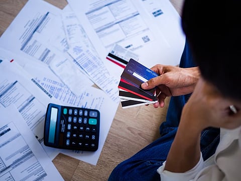 Pay your credit card dues at the end or middle of the billing cycle ...