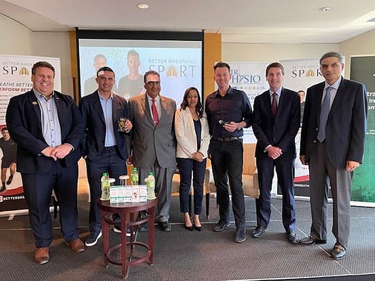 Australian sportstars Tim Cahill and Brett Lee bat for AirPhysio