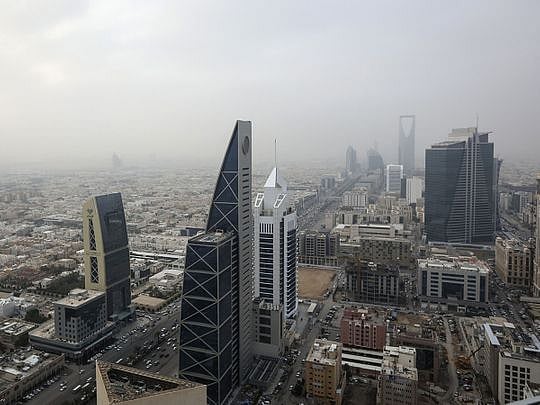 Saudi Arabia considering 3-day weekend