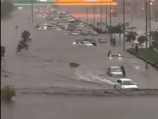 Video: Heavy rain in Saudi Arabia forces flight delays, closes schools ...