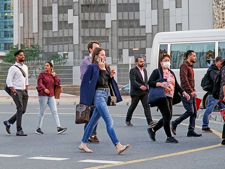 MoHRE Guidelines: Secure UAE work permits from abroad in four easy steps