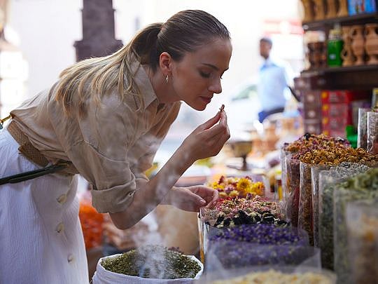 Want to apply for a UAE visit visa? These are all your options