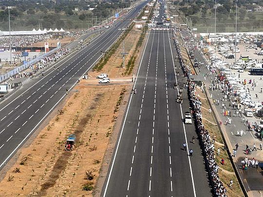 India opens first stage of Delhi-Mumbai expressway