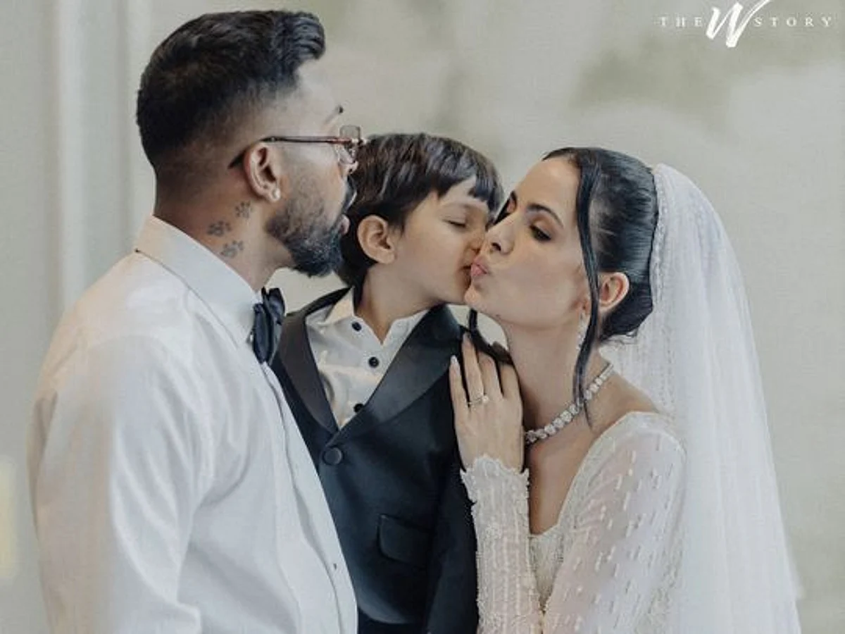 Indian cricketer Hardik Pandya, Natasa Stankovic share dreamy pictures ... Indian cricketer Hardik Pandya, Natasa Stankovic share dreamy pictures ...