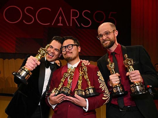 Oscars 2023: He bought his tux from a lost luggage store. Then he won big.