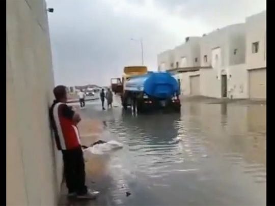 Watch: Riyadh quarter feels rain brunt again