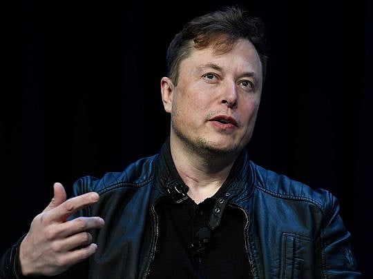 Elon Musk sees a $4 trillion cost to stick with fossil fuels