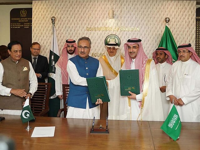 Saudi fund provides $240 million for Pakistan’s hydropower dam project