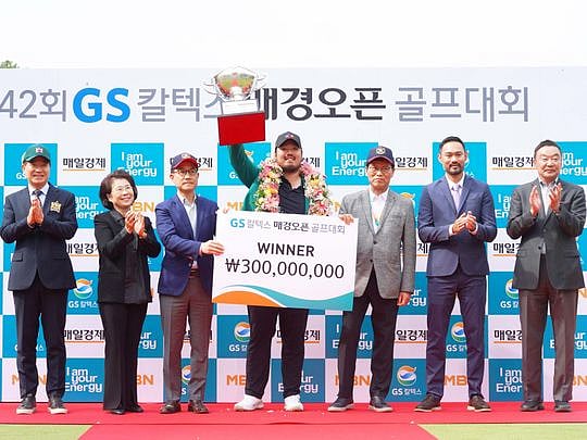 Wire-to-wire victory for the 'Korean Hulk'