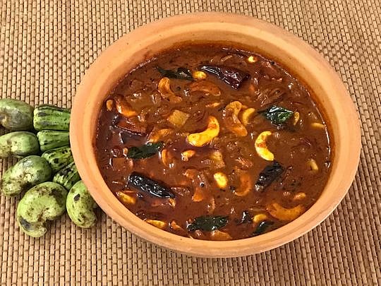 Video guide to making vegan Kerala-style pacha andiparippu curry or raw ...