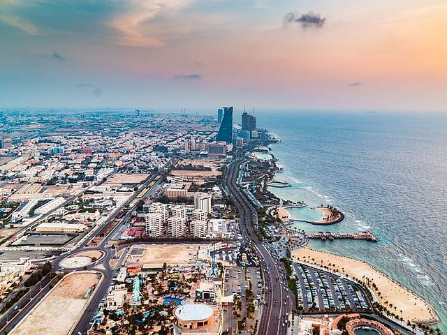 Saudi Arabia: Travel from Jeddah to Makkah from Dh33 — Affordable bus ...