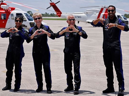 Video: Saudi astronauts, including first Arab woman in orbit ...