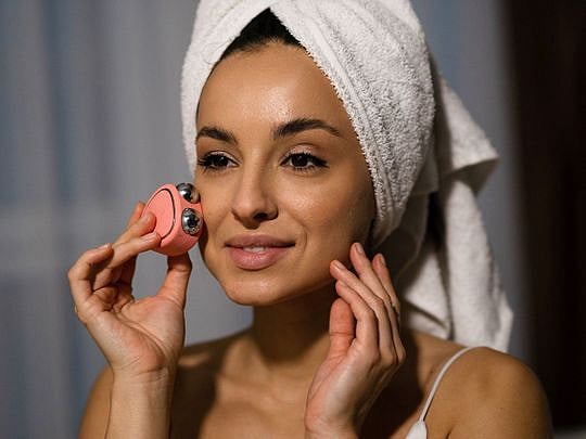 7 best microcurrent devices for an instant face-lift in UAE, for 2023