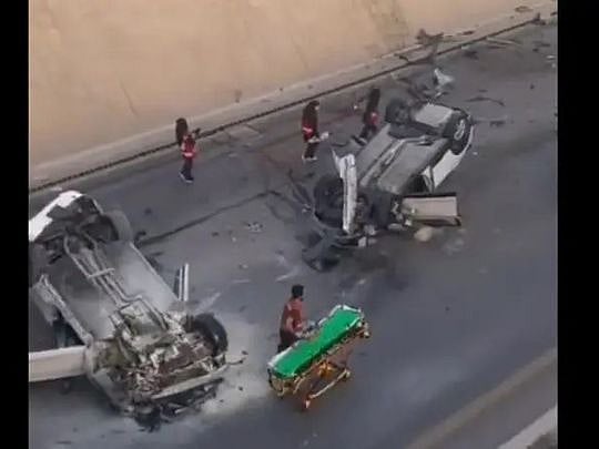 Watch: Bridge crash on King Fahd Road in Riyadh triggers traffic havoc ...