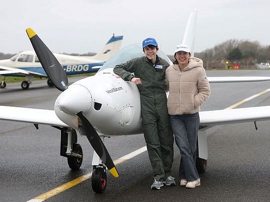 Video: Sibling around-the-world aviators set another youth record
