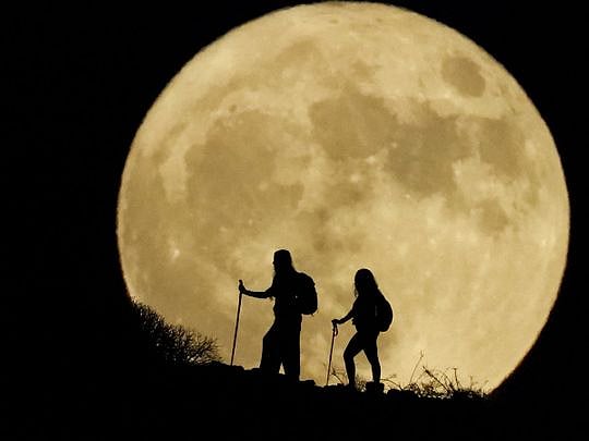UAE: How to see the blue moon on August 31