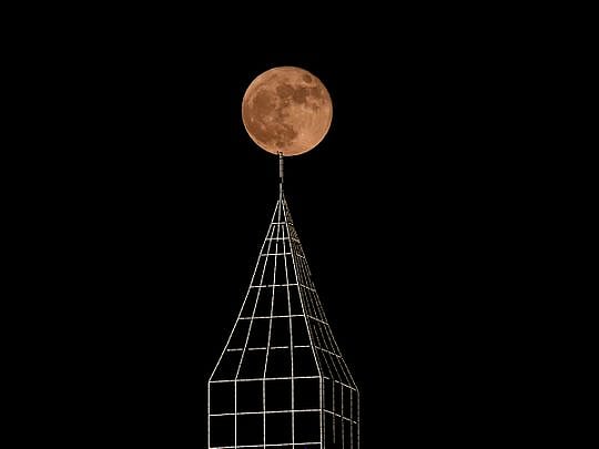 Blue Moon rises in the UAE: Dubai and Abu Dhabi residents enjoy ...