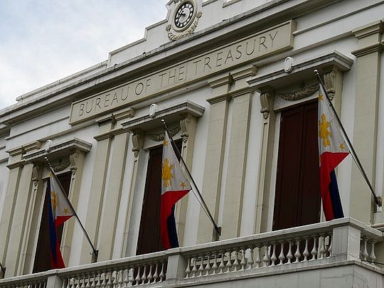 Philippines raises record $10 billion from retail treasury bonds