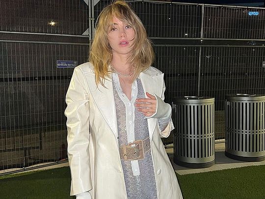 Hollywood star Robert Pattinson's girlfriend and singer Suki Waterhouse ...