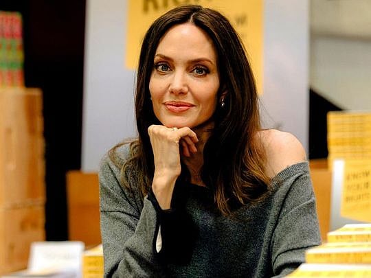 Hollywood star Angelina Jolie's daughter Zahara drops Brad Pitt's ...