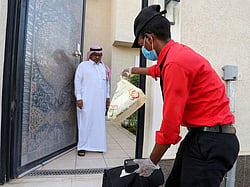 Saudi Arabia: Motorbike delivery service suspended in Riyadh