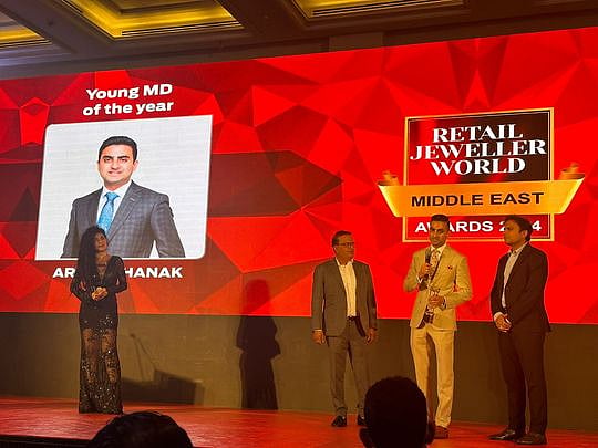 Arjun Dhanak of Kanz Jewels clinches Youngest MD Award at The Retail ...