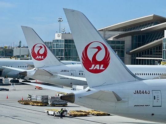 Japan Airlines buys 42 aircraft from Airbus, Boeing