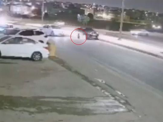 Watch: Saudi driver's heroic rescue of child goes viral on social media