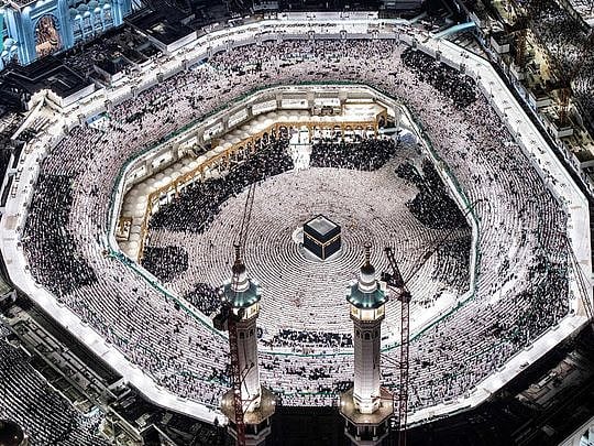 Saudi Arabia: Millions of devotees flock to Grand Mosque in Mecca for ...