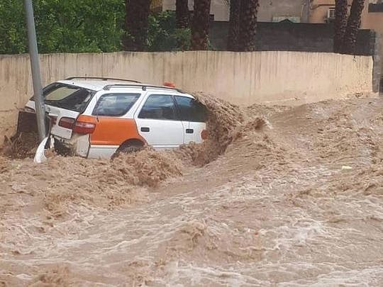 Videos: Death toll in Oman rains and flash floods rises to 19 ...
