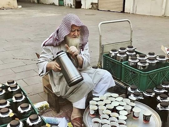 Videos: Saudi Arabia’s icon of generosity who offered hot drinks and ...