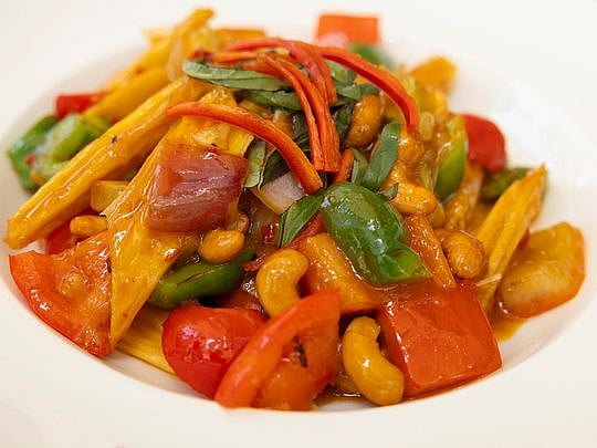 Vegan sweet and sour tofu stir-fry recipe in 20 minutes!
