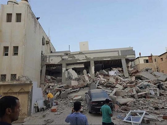Jeddah building collapses, eight rescued, 13 apartments affected