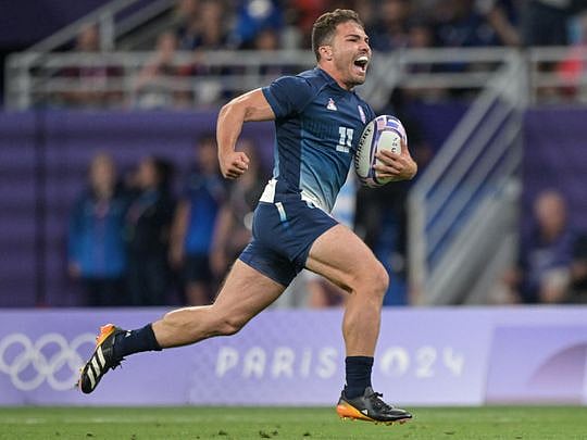Antoine Dupont drives France to Olympic rugby sevens semis