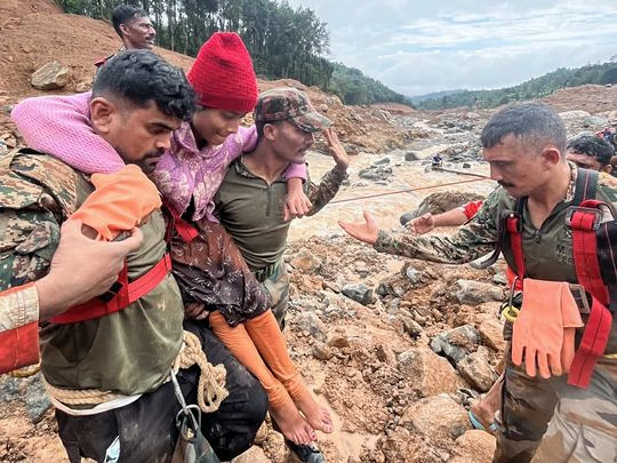 Kerala landslides: Death toll crosses to 300 in Wayanad, rescue ... Kerala landslides: Death toll crosses to 300 in Wayanad, rescue ...