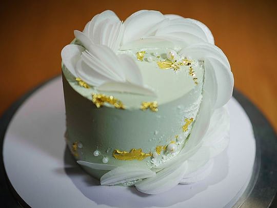 Gulf News Food Show's Pistachio Mousse with Raspberries Bento Cake