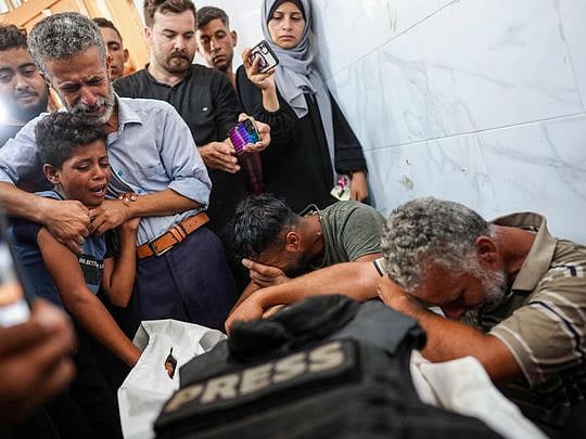 British diplomat resigns over arms sales to Israel