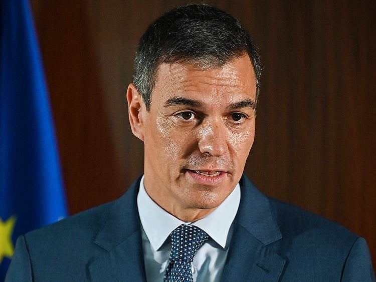 Spain PM Pedro Sánchez’s Plane Makes Emergency Landing in Ankara After ...