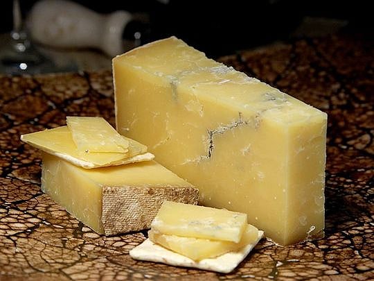 Scammers swipe 22 tons of cheddar in UK cheese 'heist'