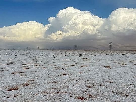 Video: Snow and hail blanket Saudi Arabia as heavy rains and ...