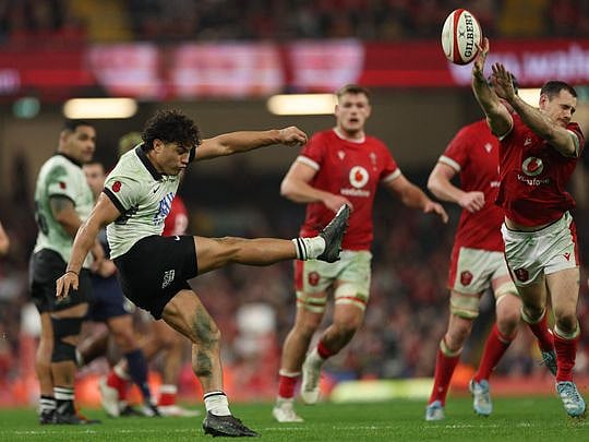 Caleb Muntz shines as Fiji condemn Wales to record-equalling defeat