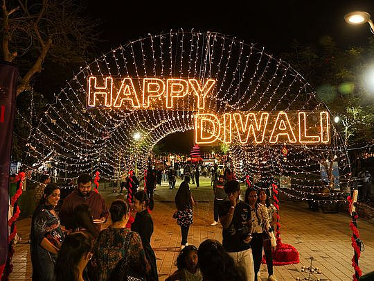 Watch: 60,000 people celebrate Diwali festival of lights at Dubai’s ...