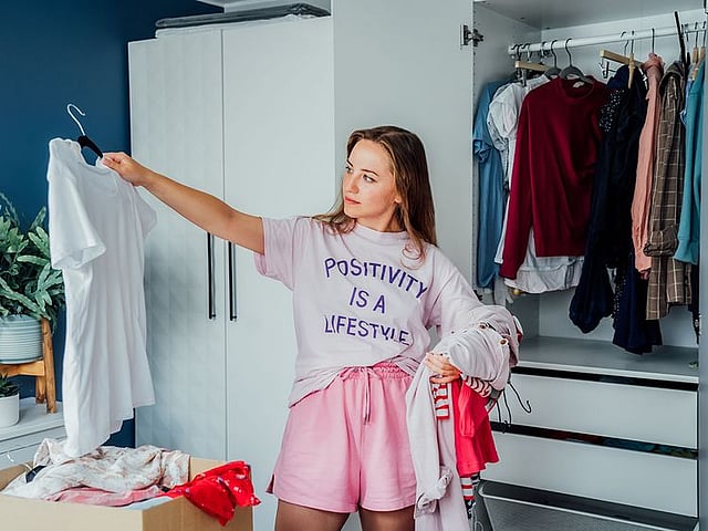 5 places that will give you cash for unused clothes