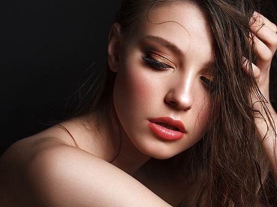 Blonzing is the glow winter didn’t expect